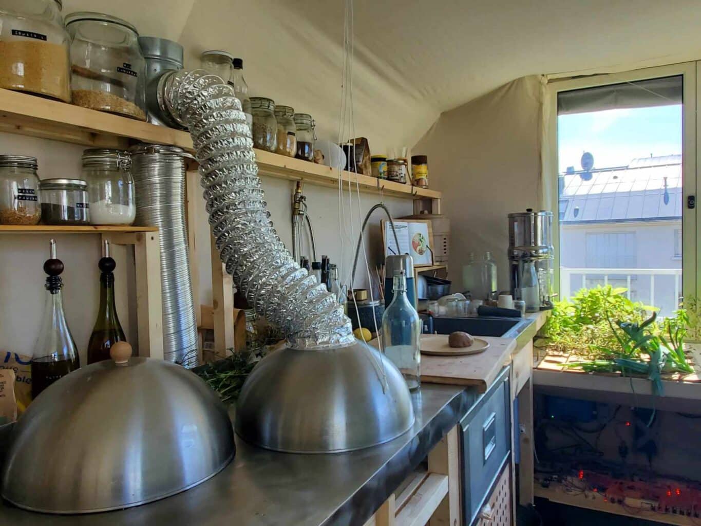 Vivre dans un appartement 100 % low-tech, une expérience inédite